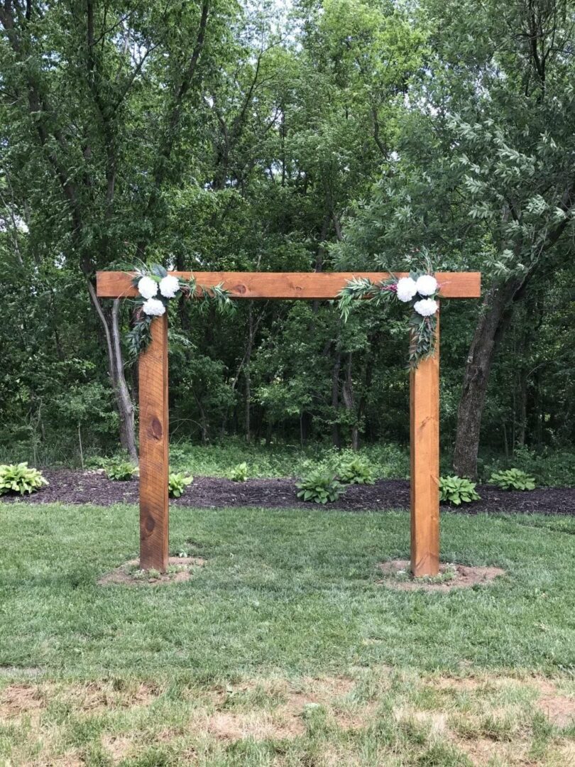 Arbor Decorations: Who Doesn't Love a Pretty Arbor?! - Country Lane Lodge